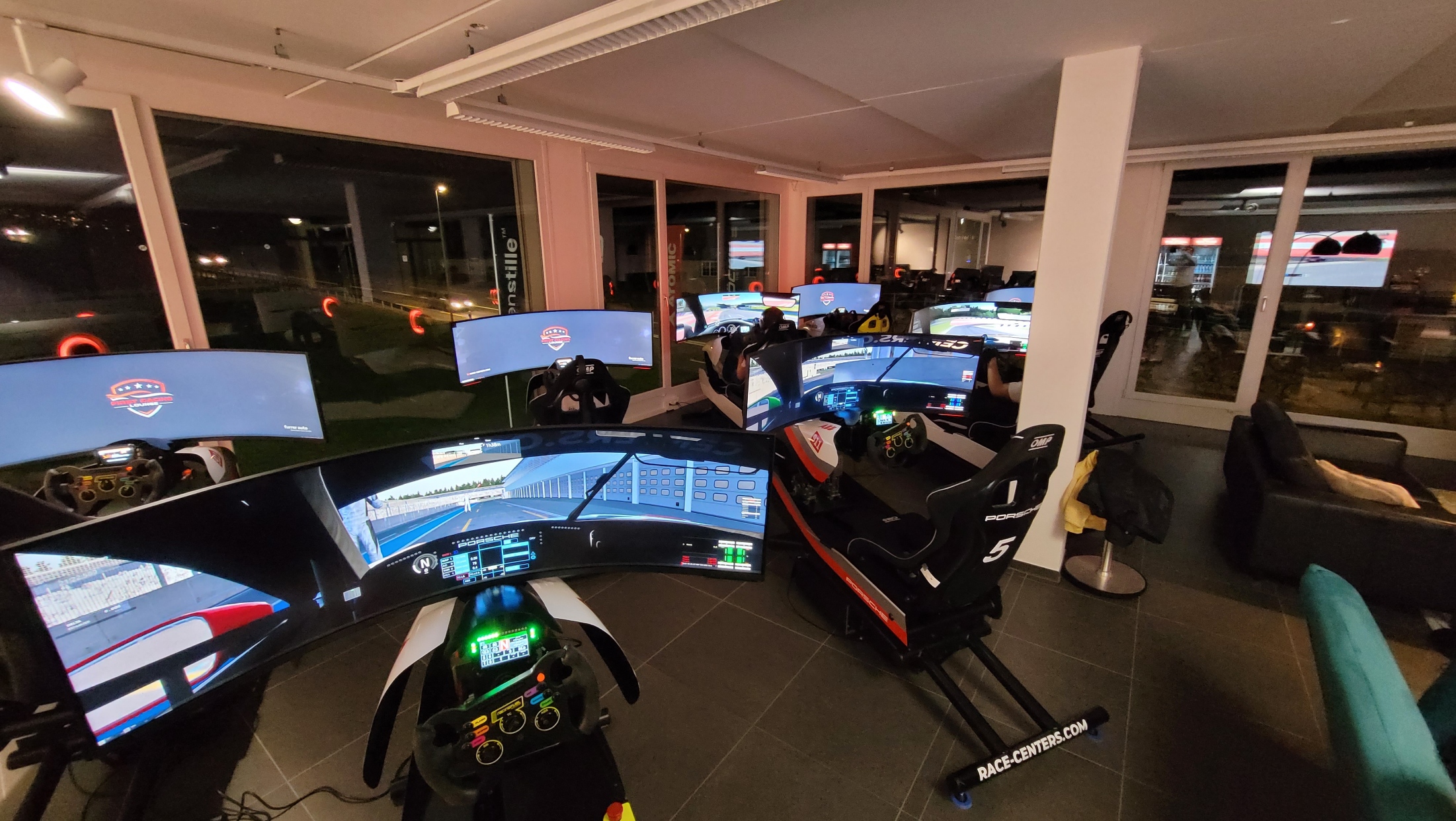 First Racing Lounge | Simracing